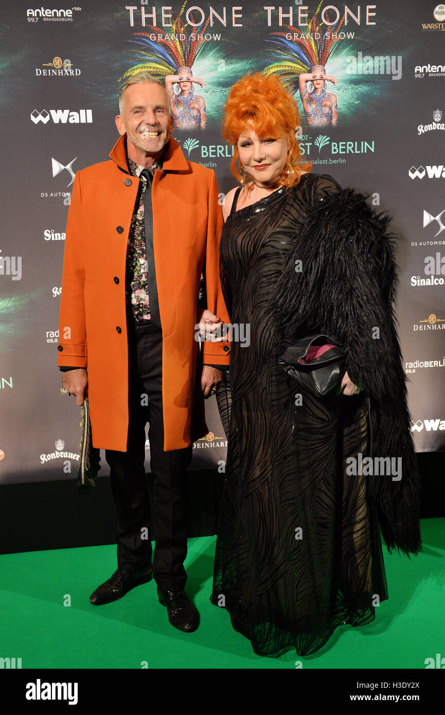 Berlin, Germany. 6th Oct, 2016. Singer Romy Haag and Frank Wilde arrive ...