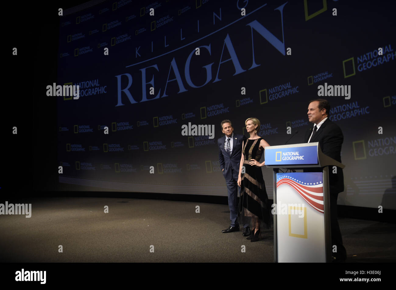 Washington, DC, USA. 6th Oct, 2016. Tim Matheson, Cynthia Nixon, and ...