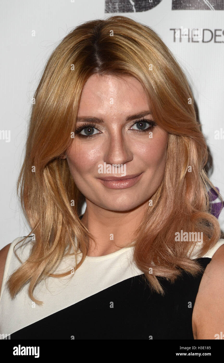 LOS ANGELES, CA - OCTOBER 06: Mischa Barton at the Premiere Of ...