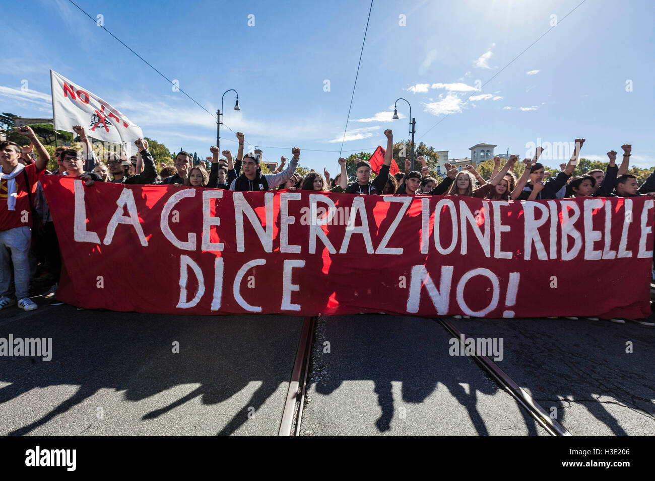 Rome, Italy. 07th October, 2016. Students wave flags and shout slogans ...