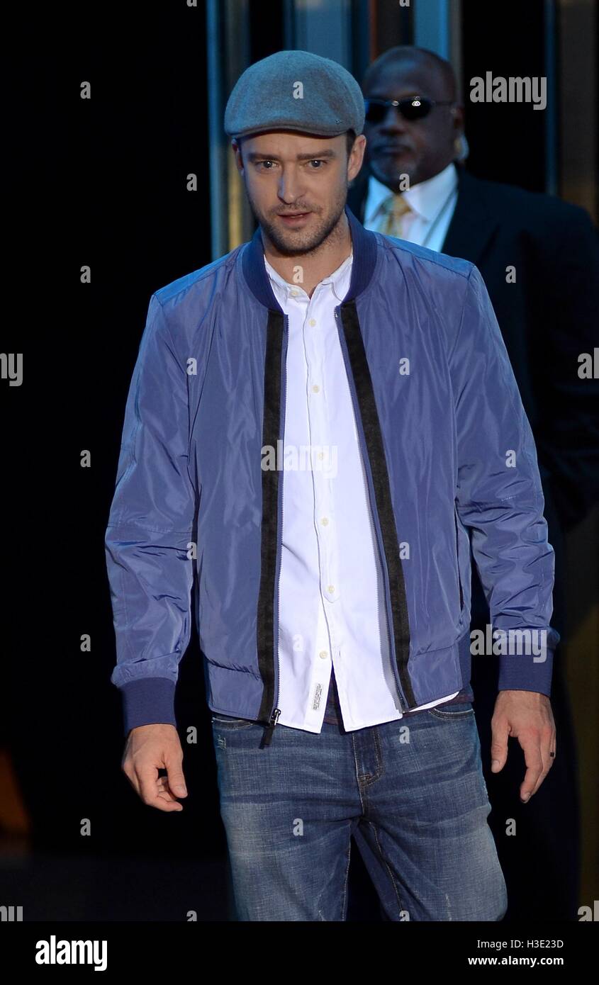 New York, NY, USA. 6th Oct, 2016. Justin Timberlake at in-store ...