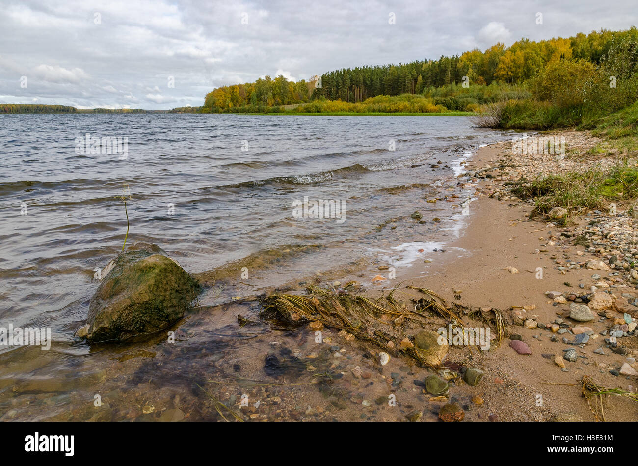 Daylight and waves on the shore hi-res stock photography and images - Alamy