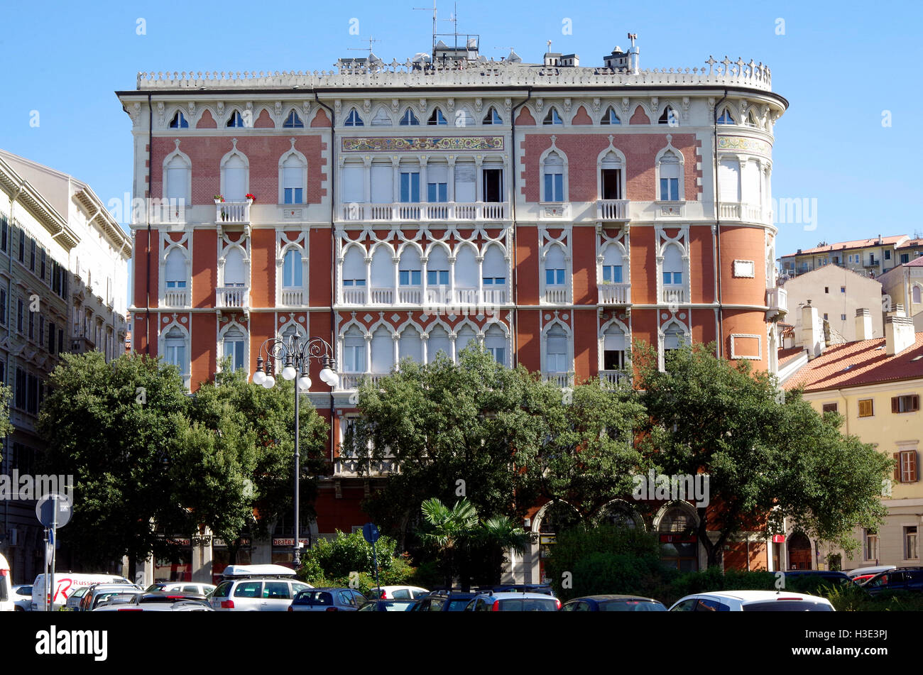 Gothic Revival Style High Resolution Stock Photography and Images - Alamy