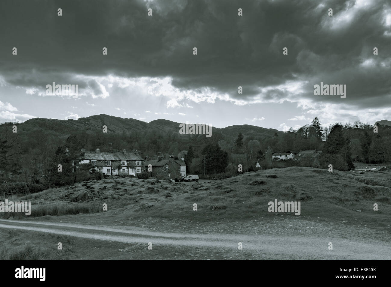 Dark sky skies countryside hi-res stock photography and images - Alamy