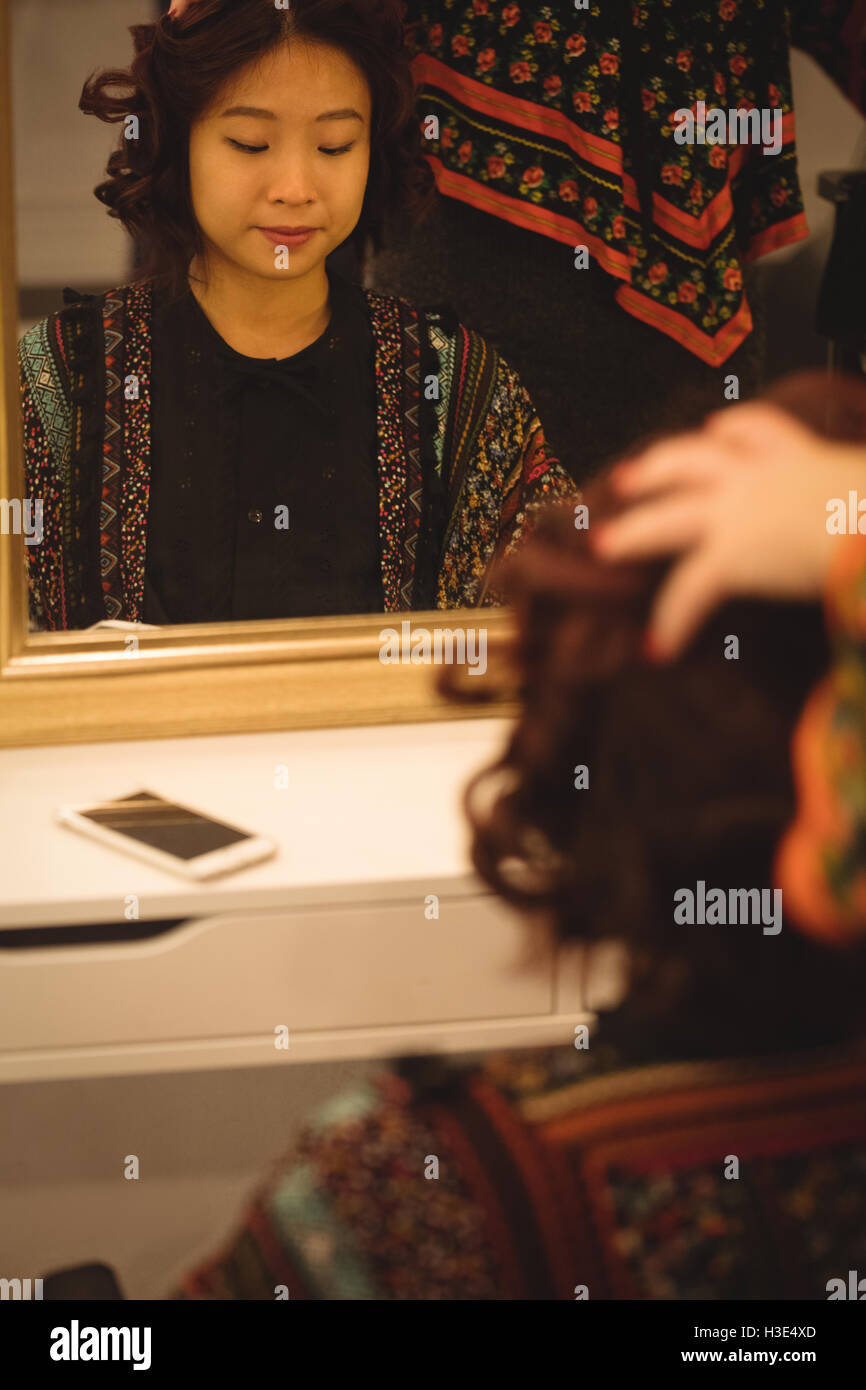 Getting their hair done hi-res stock photography and images - Alamy