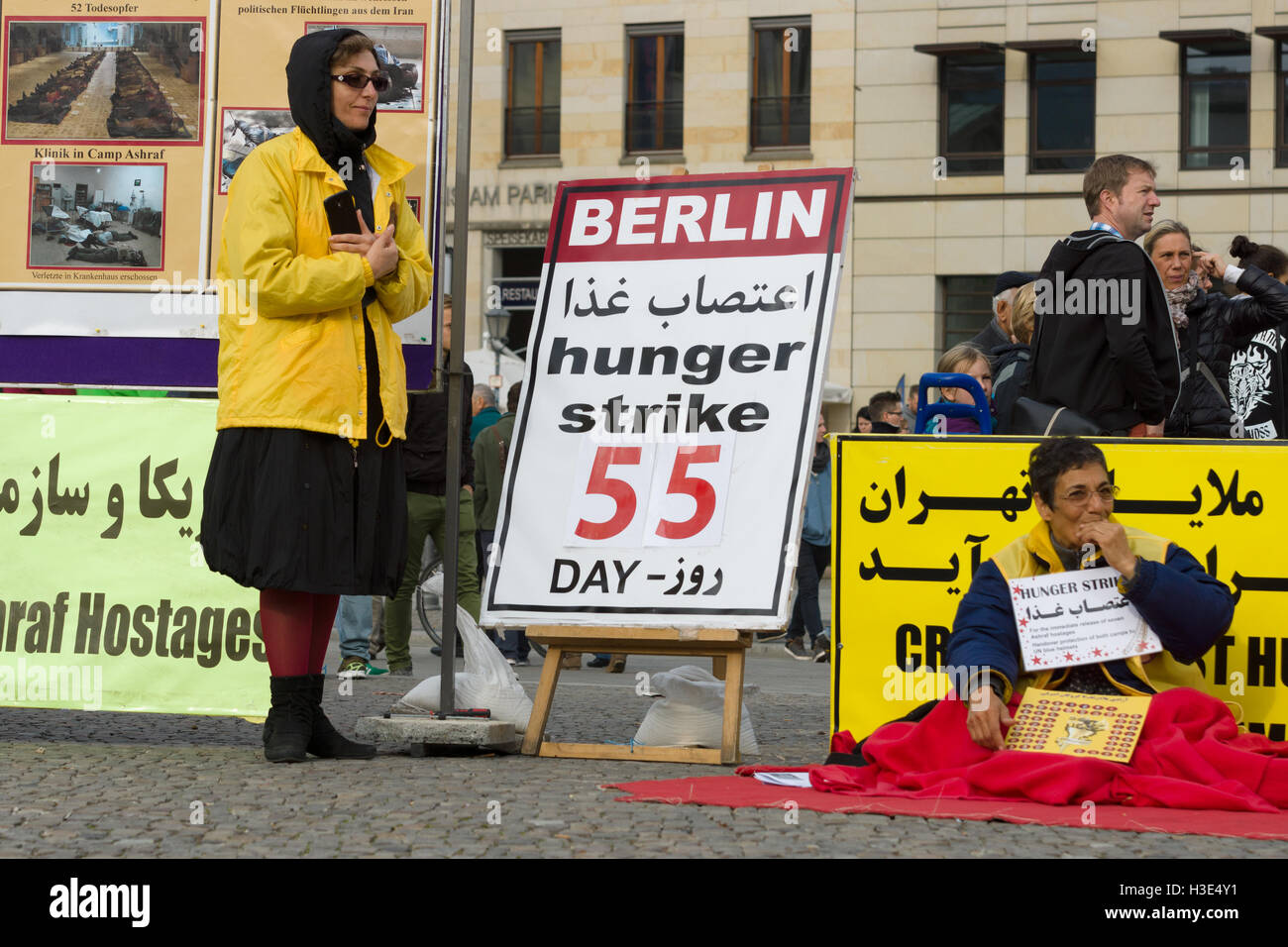 Camp ashraf in iraq hi-res stock photography and images - Alamy