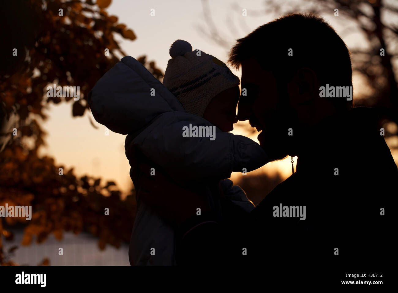 Father daughter silhouette hi-res stock photography and images - Alamy