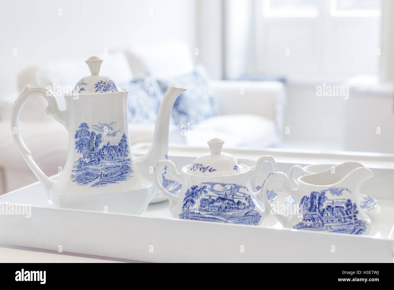 English afternoon tea tray hi-res stock photography and images - Alamy
