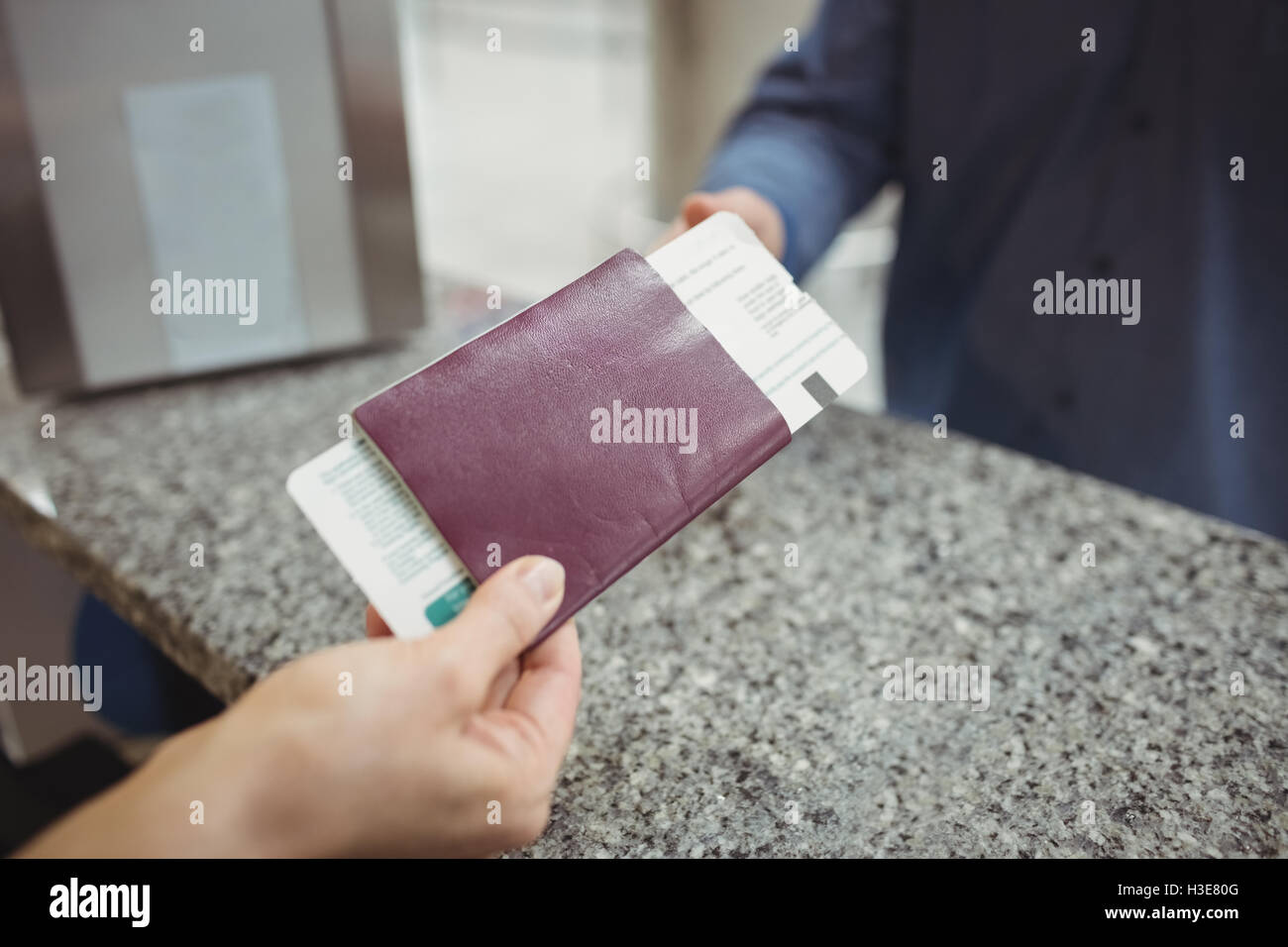 Luggage airline check in hi-res stock photography and images - Alamy