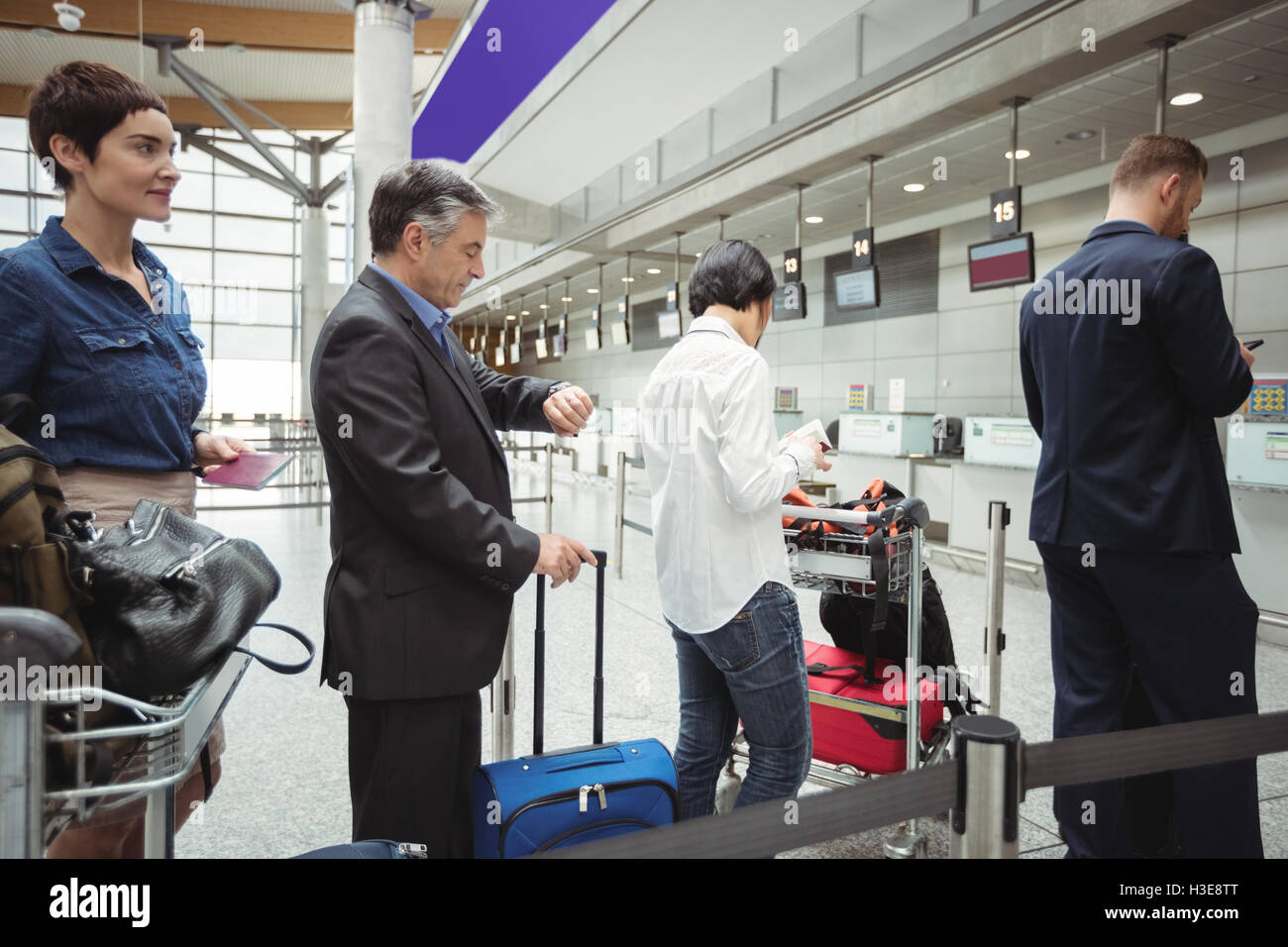 Baggage counter hi-res stock photography and images - Alamy