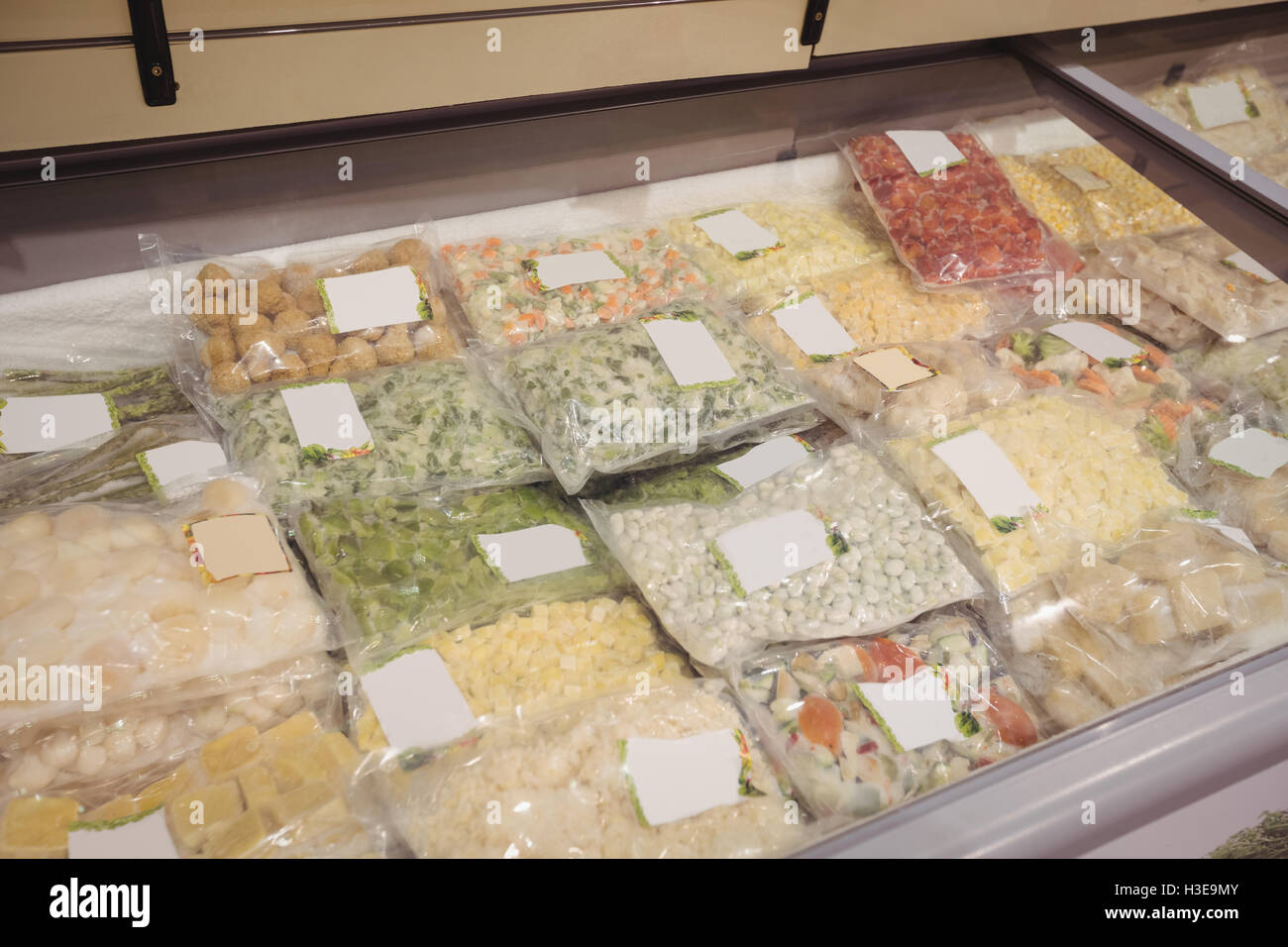 Retail display goods hi-res stock photography and images - Alamy