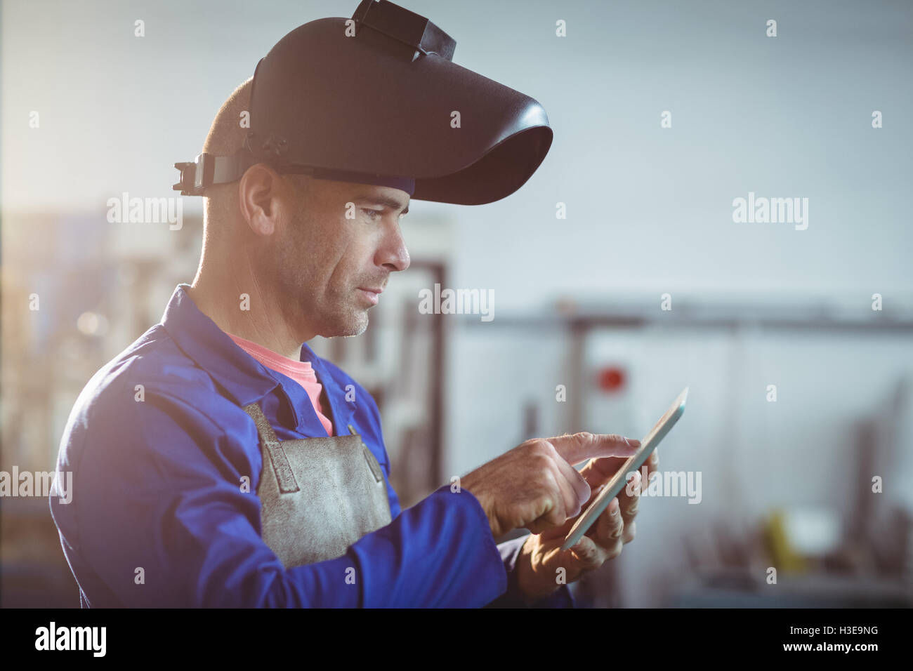 Welder male hi-res stock photography and images - Alamy