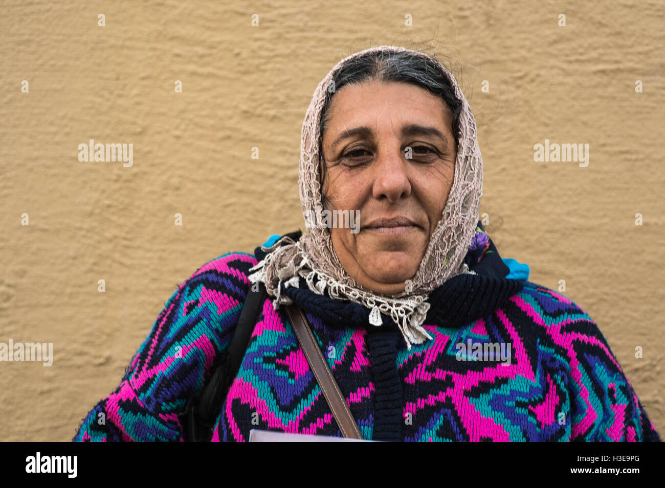 Homeless refugee hi-res stock photography and images - Alamy