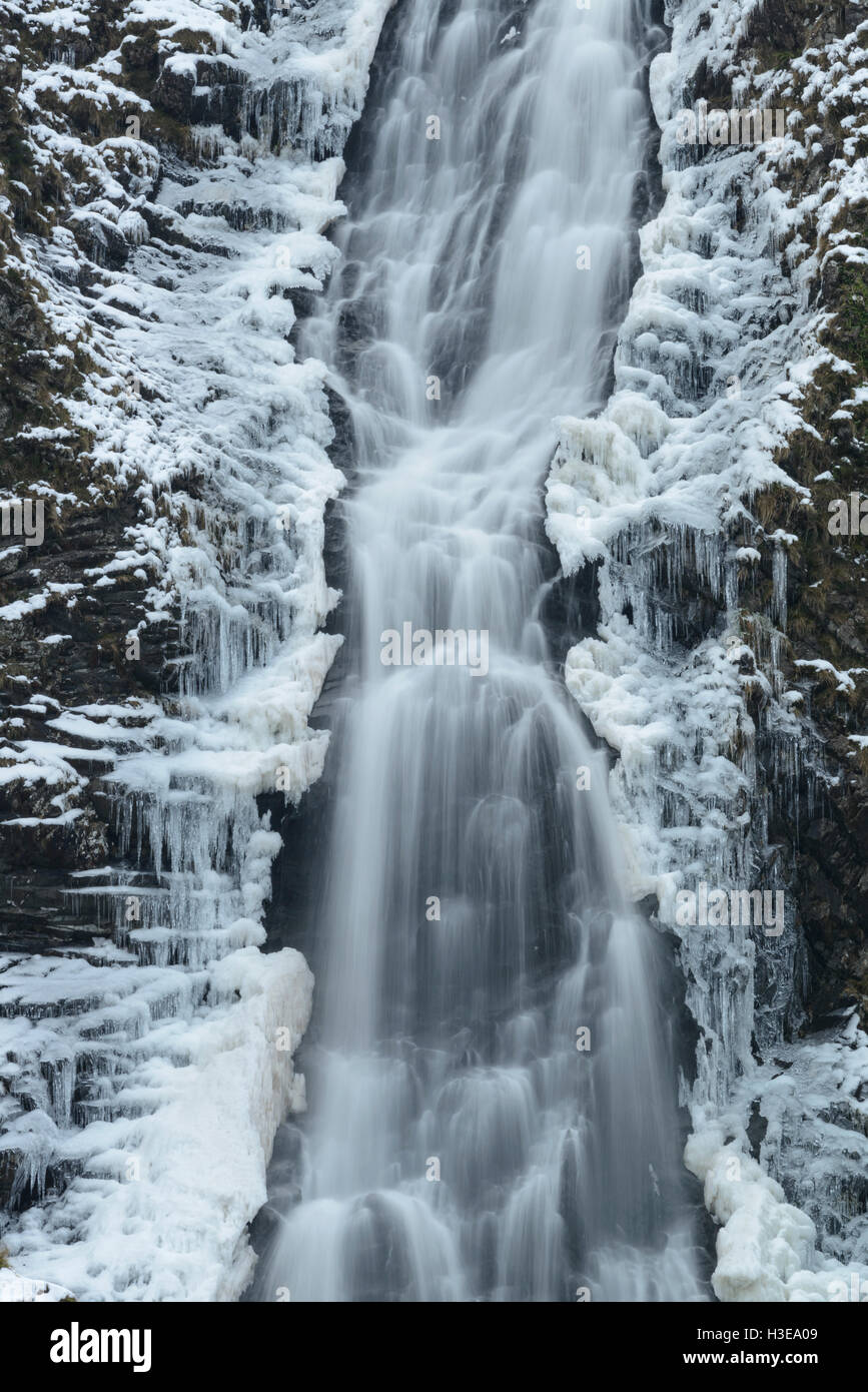 Grey mares tail waterfall hi-res stock photography and images - Alamy
