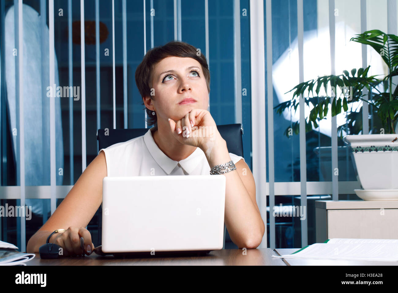 Hand gestures office hi-res stock photography and images - Alamy