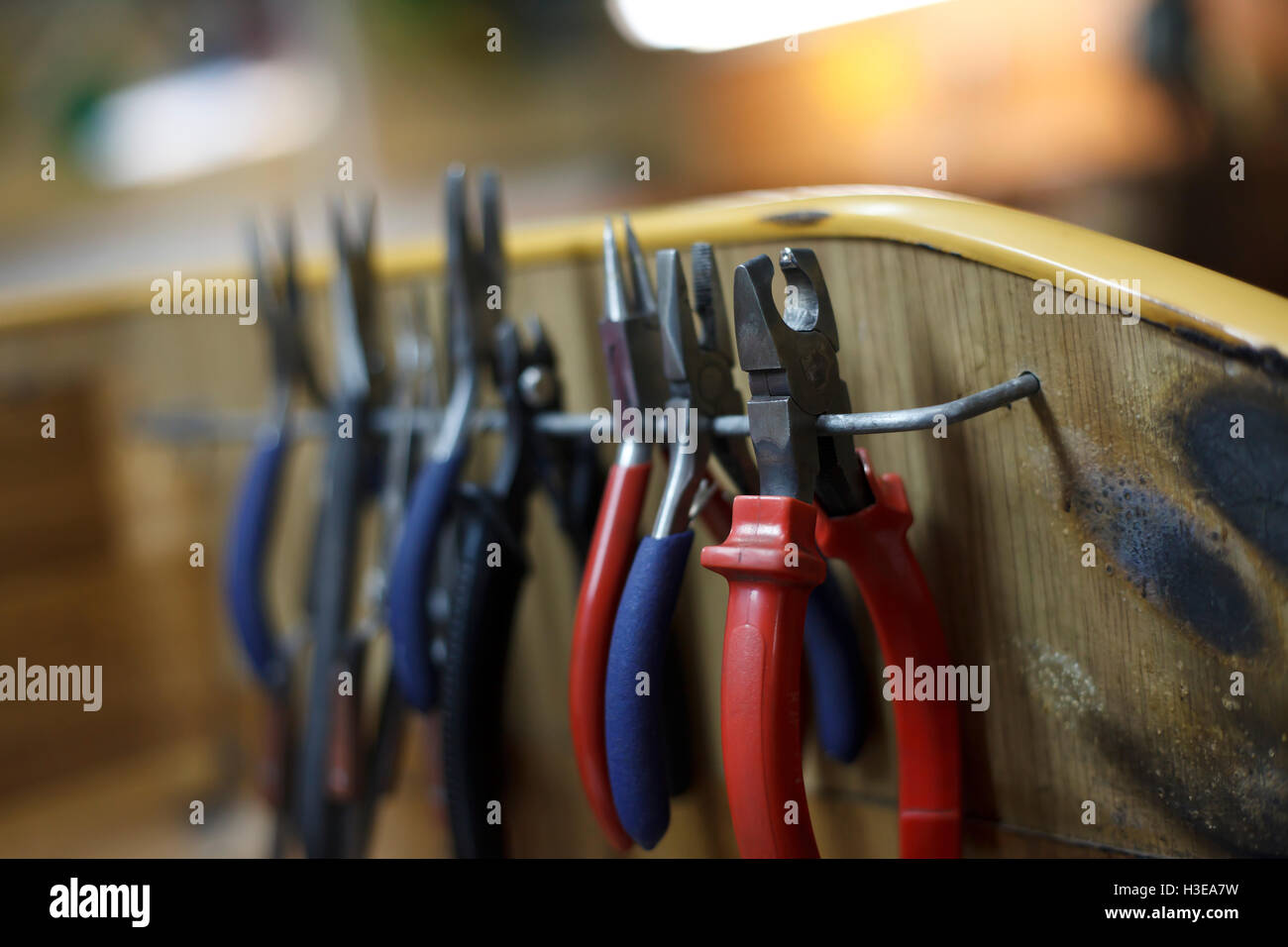 Traditional jewelry making hi-res stock photography and images - Alamy