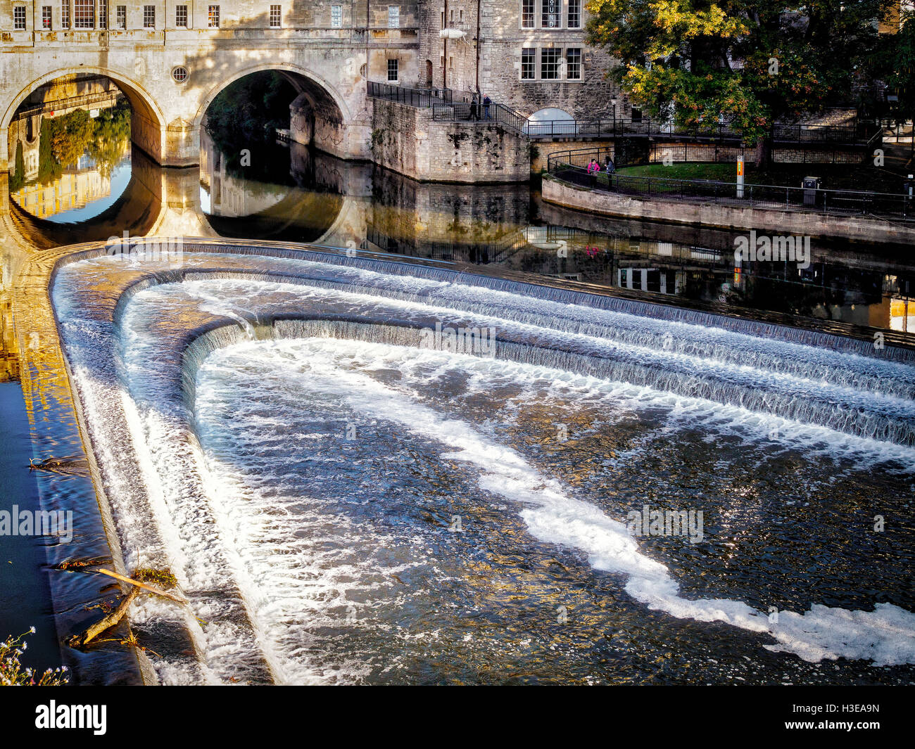 View of Pulteney Bridge and Weir in Bath Stock Photo - Alamy