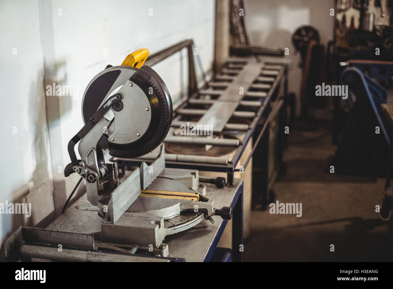 Table saw circular hi-res stock photography and images - Alamy