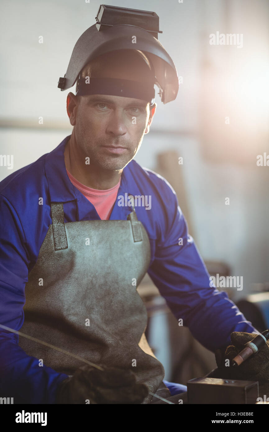 Welding male hi-res stock photography and images - Alamy