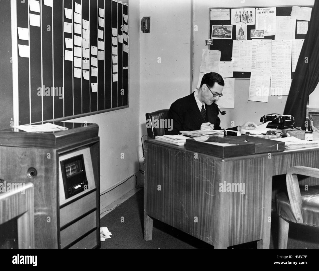 VAL GIELGUD (1900-1981) English actor and broadcaster about 1946 Stock ...