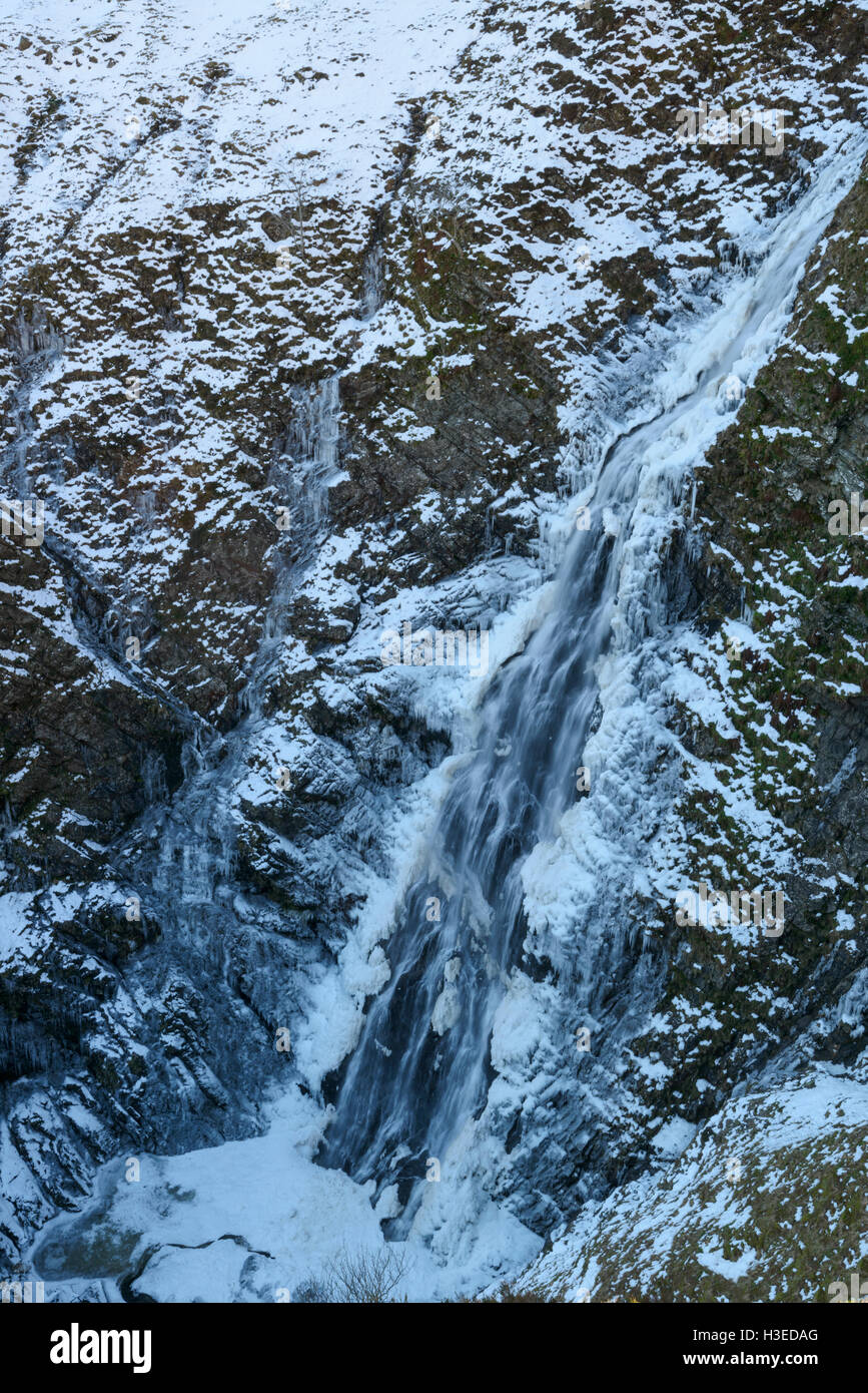 Grey mares tail waterfall hi-res stock photography and images - Alamy