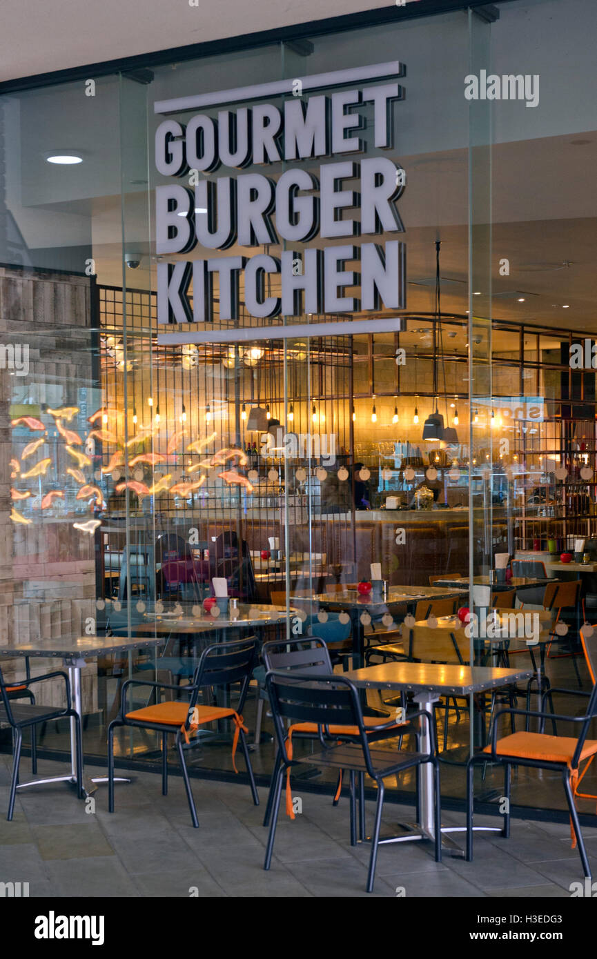 Kitchen outlet hi-res stock photography and images - Alamy