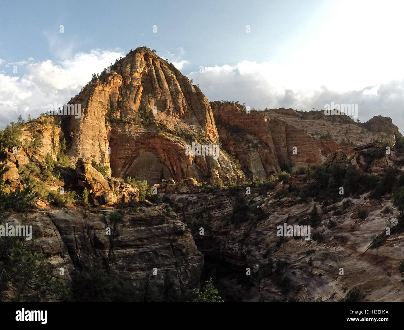 Drop arch hi-res stock photography and images - Alamy