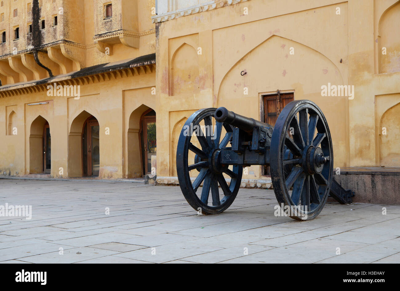 Old antique cannon india hi-res stock photography and images - Alamy