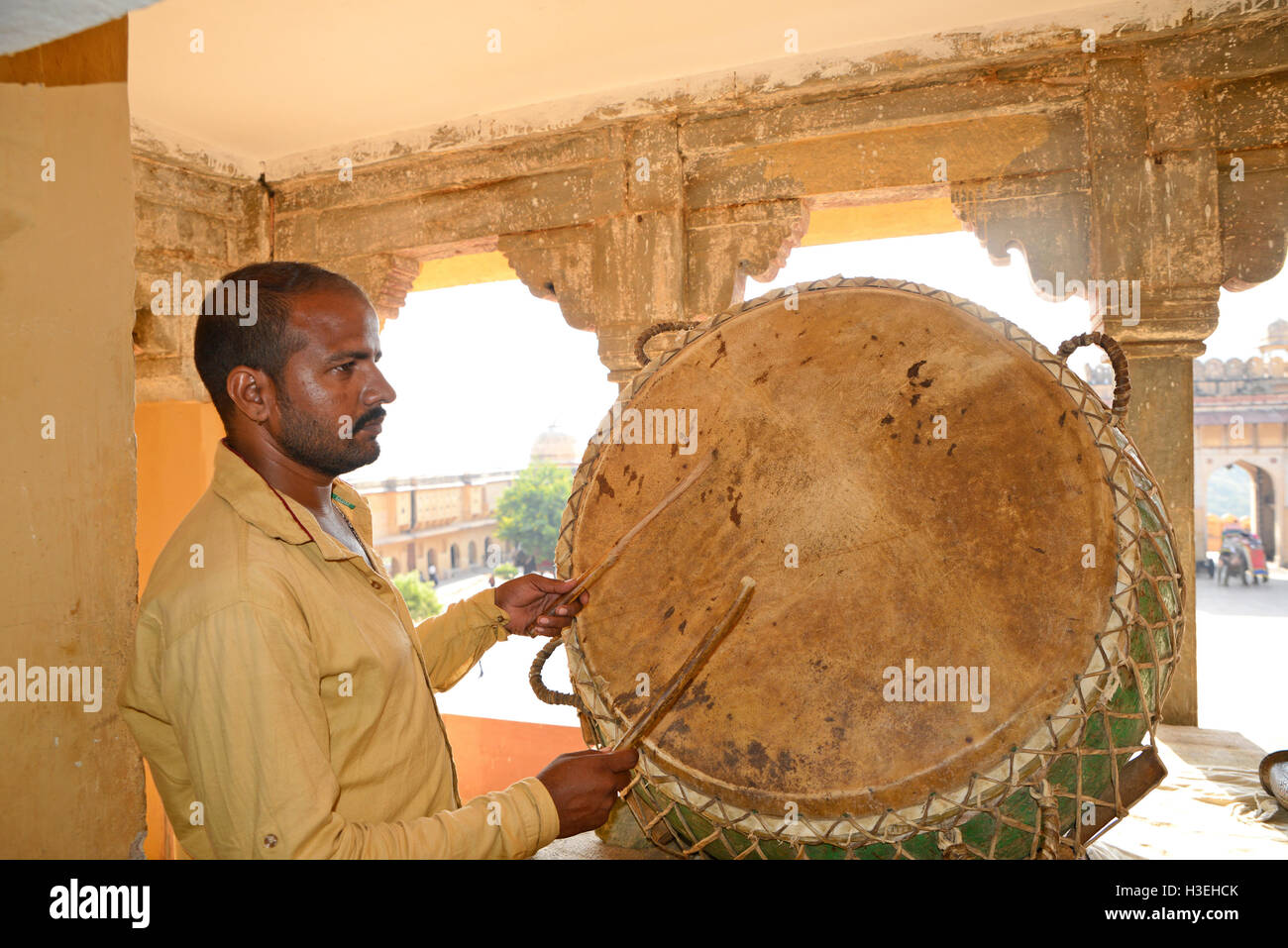 Indian classical musicians hi-res stock photography and images - Alamy