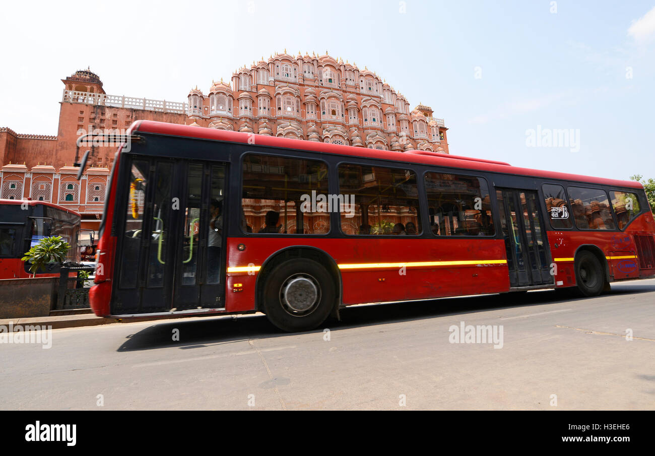 Tourist bus india hi-res stock photography and images - Alamy