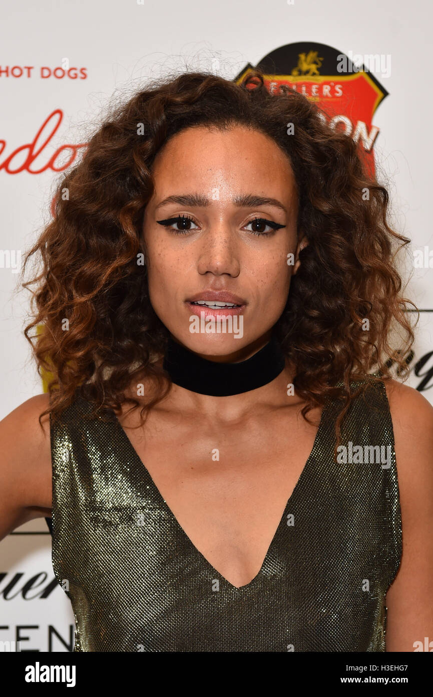 Thursday night live hi-res stock photography and images - Alamy