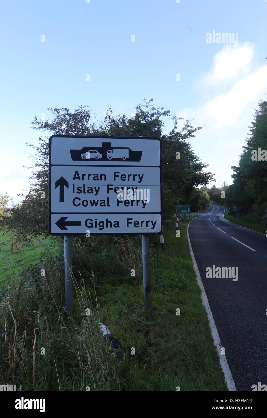 Kintyre ferry hi-res stock photography and images - Alamy