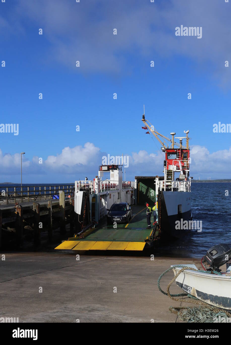 Calmac ferry MV Loch Ranza arriving Tayinloan Kintyre Scotland ...