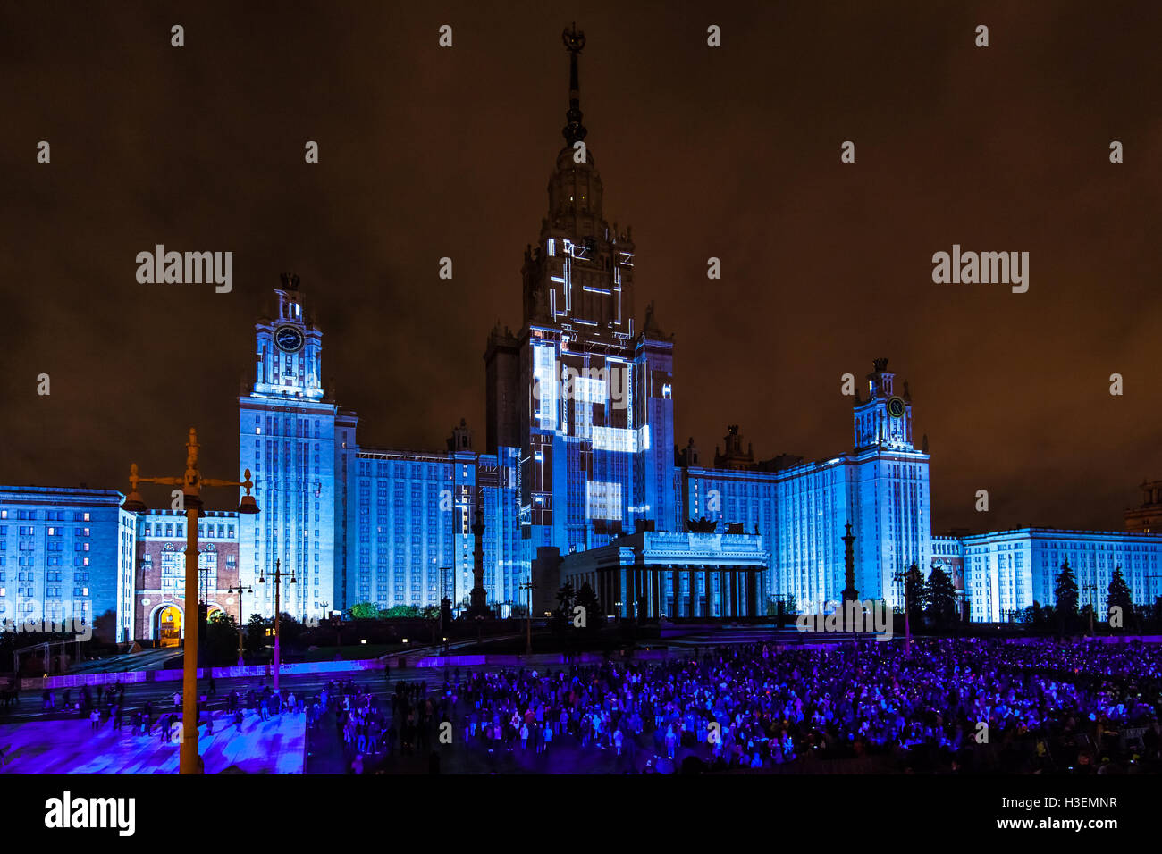 Moscow International Festival Circle of light. 3D mapping show on ...