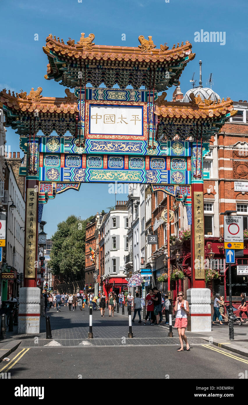 Chinese arch london hi-res stock photography and images - Alamy