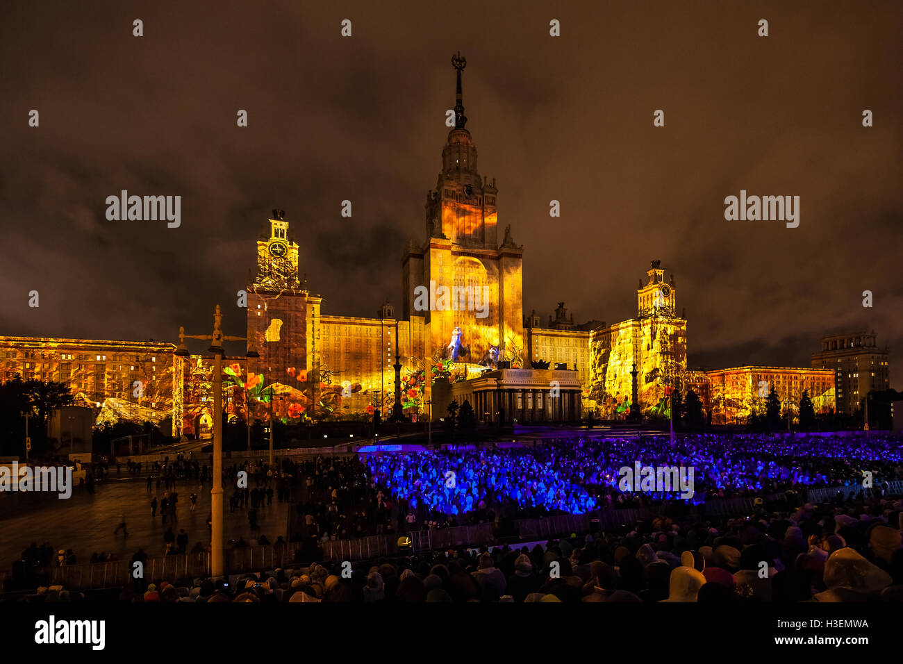 Guinness light show hi-res stock photography and images - Alamy