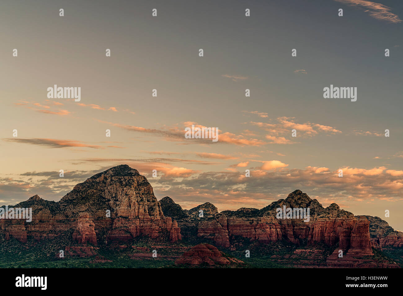 Sedona mountains hi-res stock photography and images - Alamy