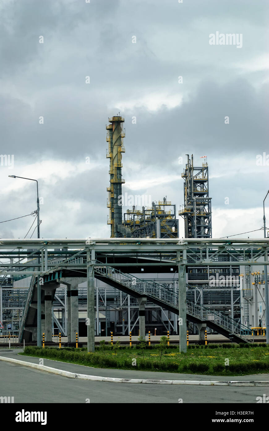Gas chemical complex hi-res stock photography and images - Alamy
