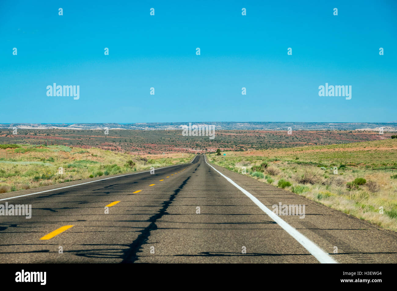 US Southwest highway, deserted, straight road Stock Photo - Alamy
