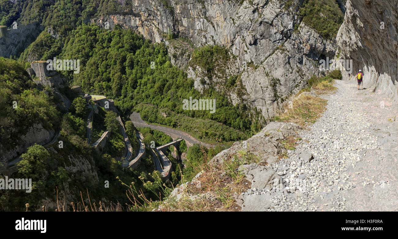 Portalet walking hi-res stock photography and images - Alamy