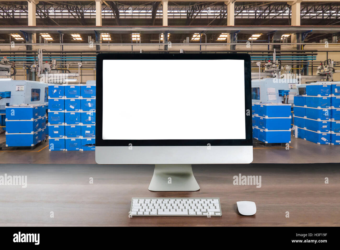 Computer production factory hi-res stock photography and images - Alamy