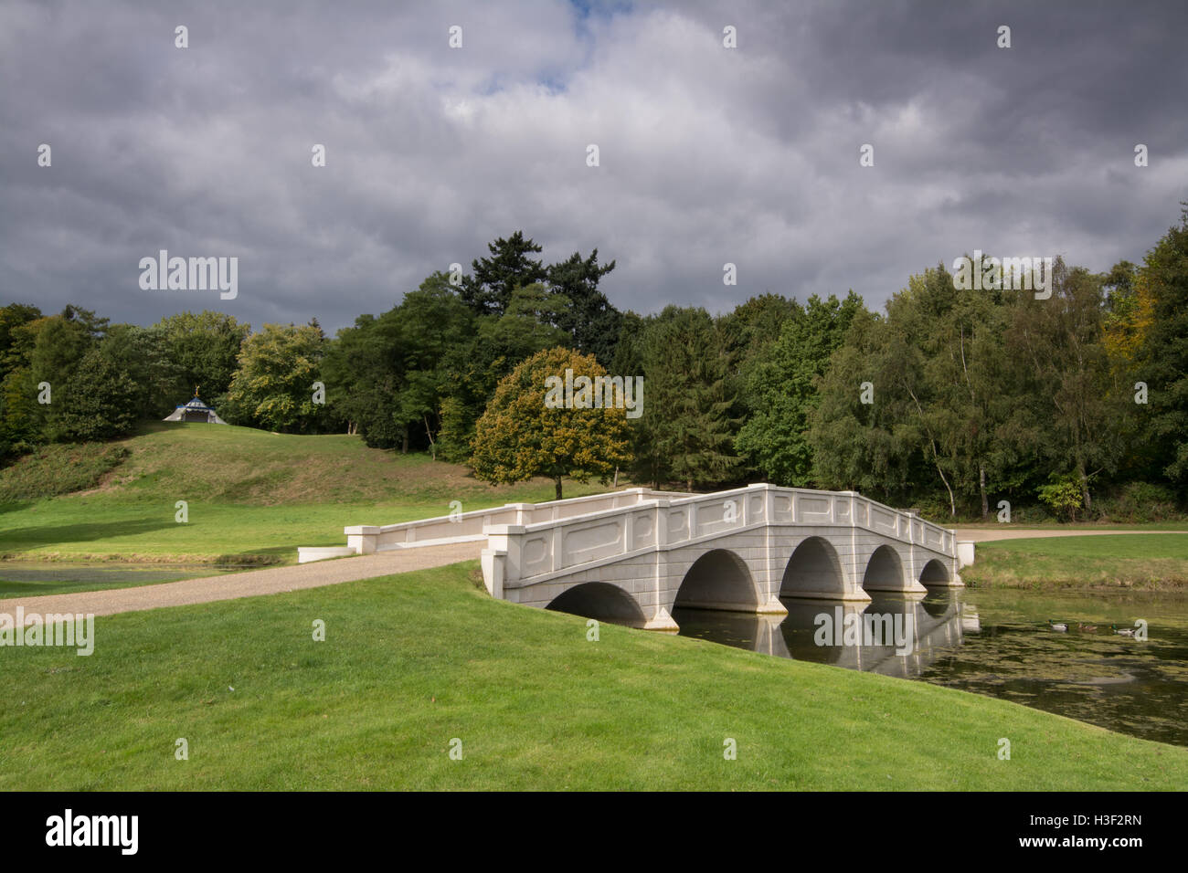 Painshill hi-res stock photography and images - Alamy