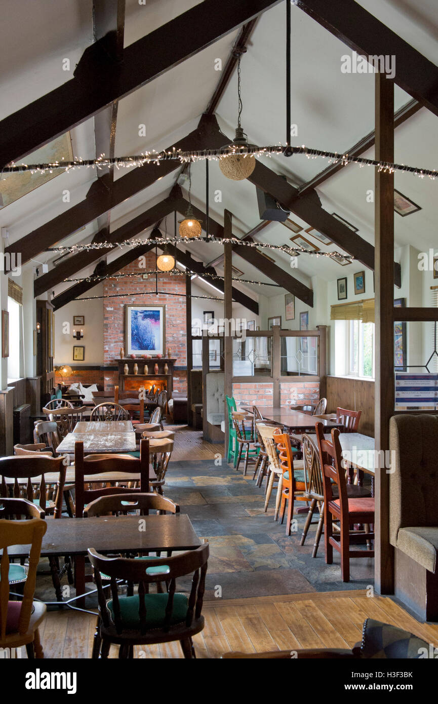 Inn on the green bristol hi-res stock photography and images - Alamy