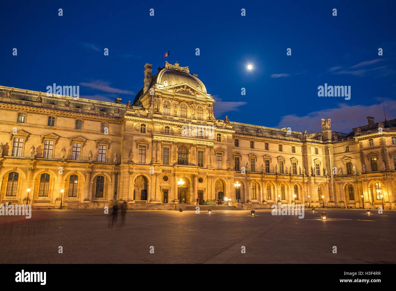 Worlds largest museum hi-res stock photography and images - Alamy