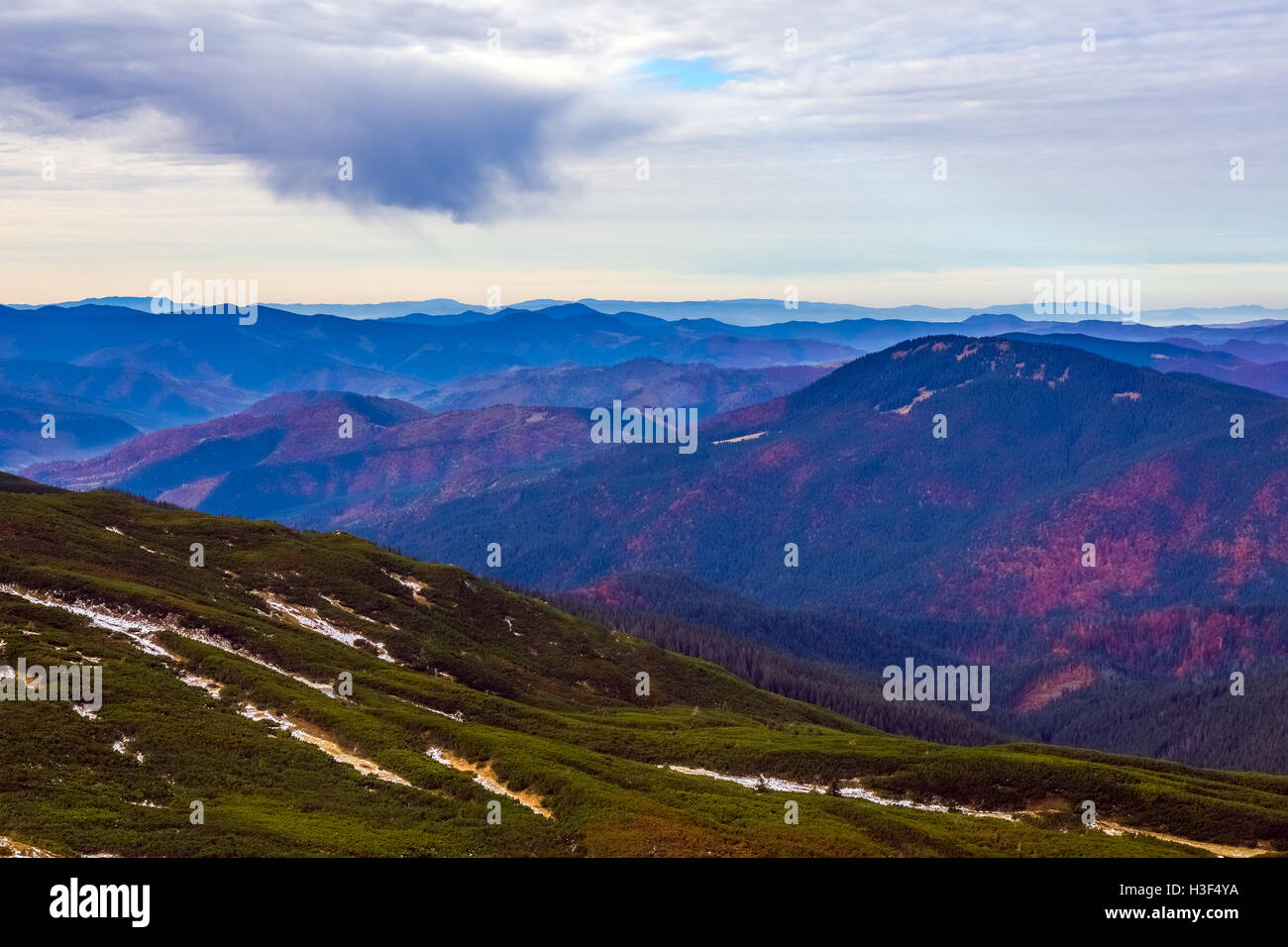 Layered mountain ridges hi-res stock photography and images - Alamy
