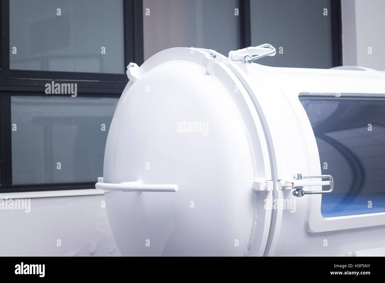 HBOT hyperbaric oxygen therapy chamber tank in hopsital medical center ...