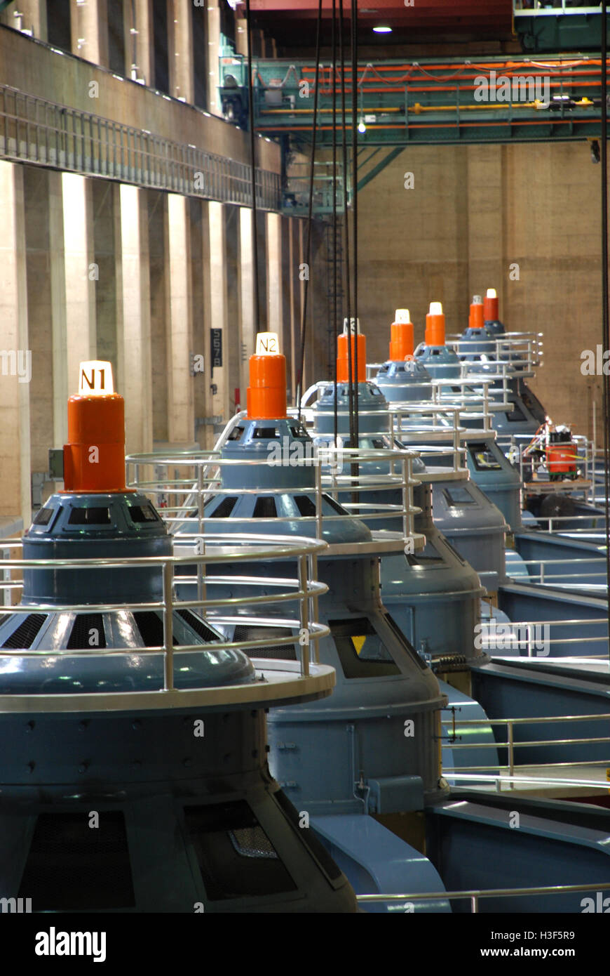 Generator hall hi-res stock photography and images - Alamy