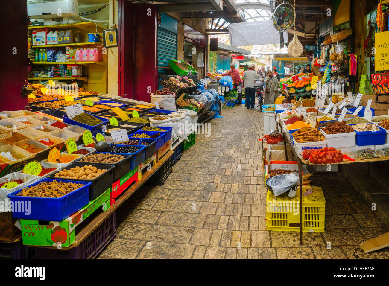 ACRE, ISRAEL - JANUARY 18, 2016: Market scene in the old city, with ...