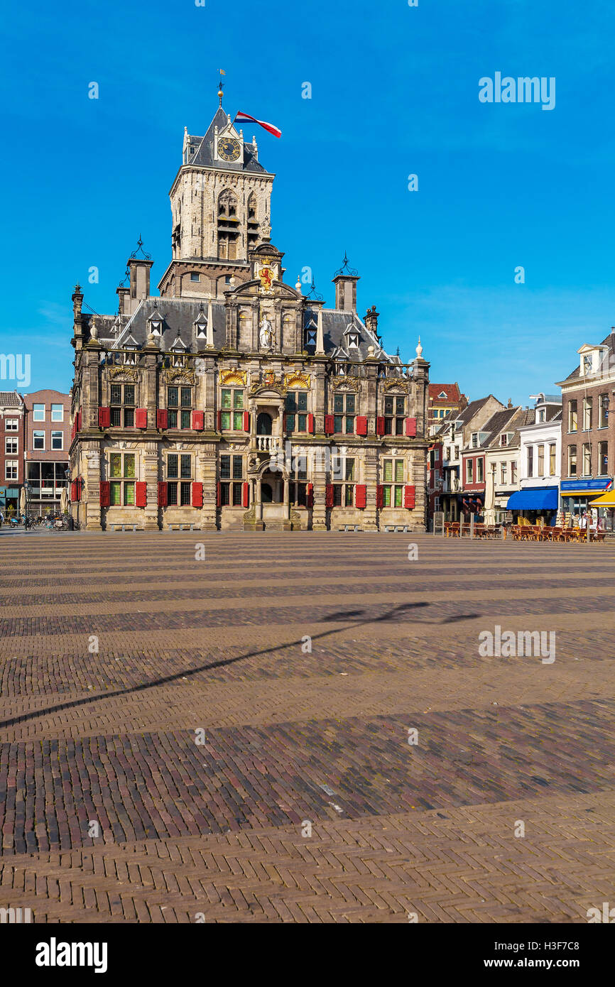Council building (Stadhuis) and Central square surrounded by old houses ...