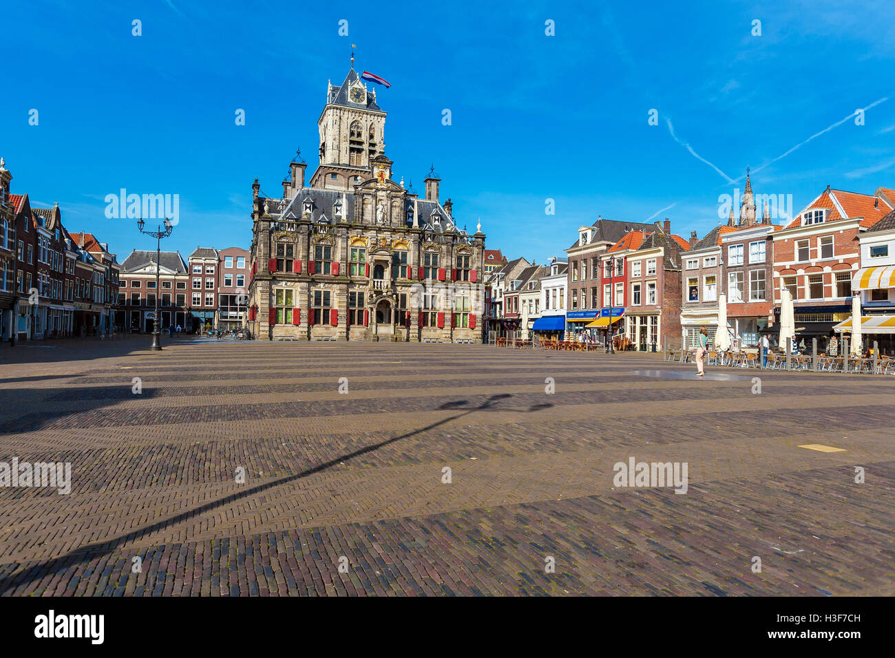 Delft central hi-res stock photography and images - Alamy